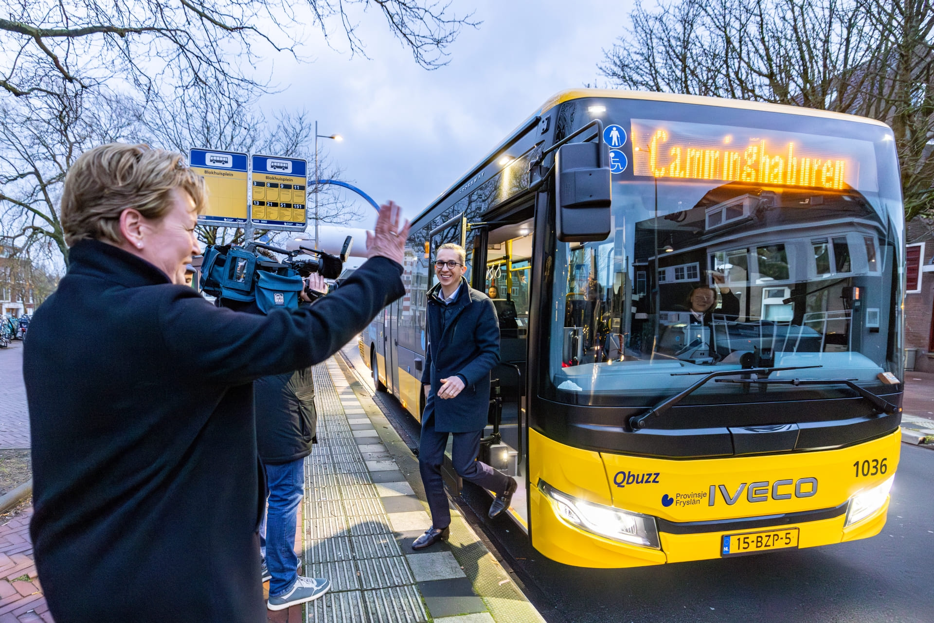 Feestelijke start busvervoer Qbuzz in Fryslân
